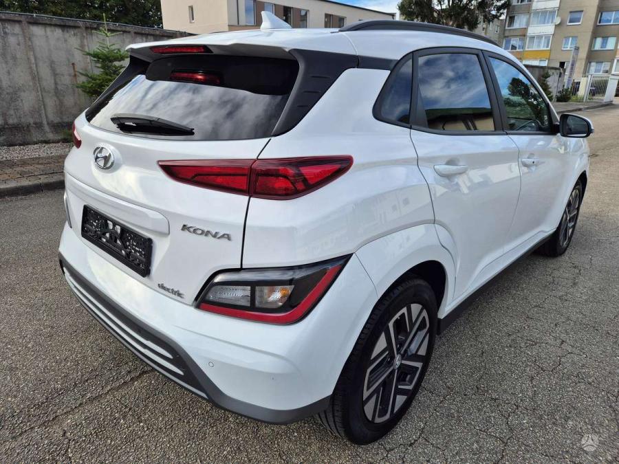 Balts Hyundai Kona 2022 Mažeikiai, ar dzinēja tilpumu 0.00 L un nobraukumu 62 tūkst. km par 14400 €, foto 5 vietnē AUTOMOTO.COM.LV