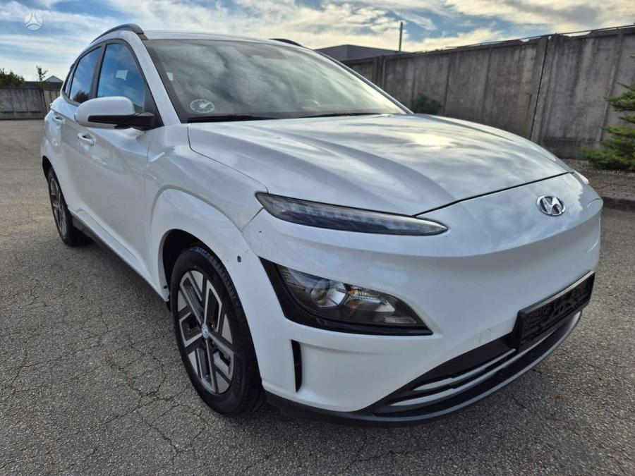 Balts Hyundai Kona 2022 Mažeikiai, ar dzinēja tilpumu 0.00 L un nobraukumu 62 tūkst. km par 14400 €, foto 7 vietnē AUTOMOTO.COM.LV