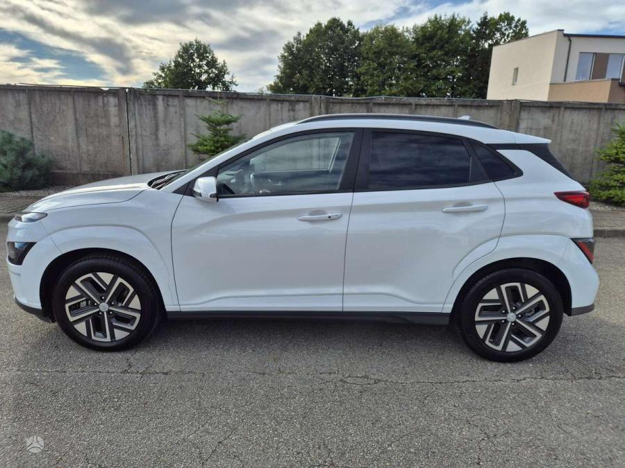 Balts Hyundai Kona 2022 Mažeikiai, ar dzinēja tilpumu 0.00 L un nobraukumu 62 tūkst. km par 13400 €, foto 6 vietnē AUTOMOTO.COM.LV