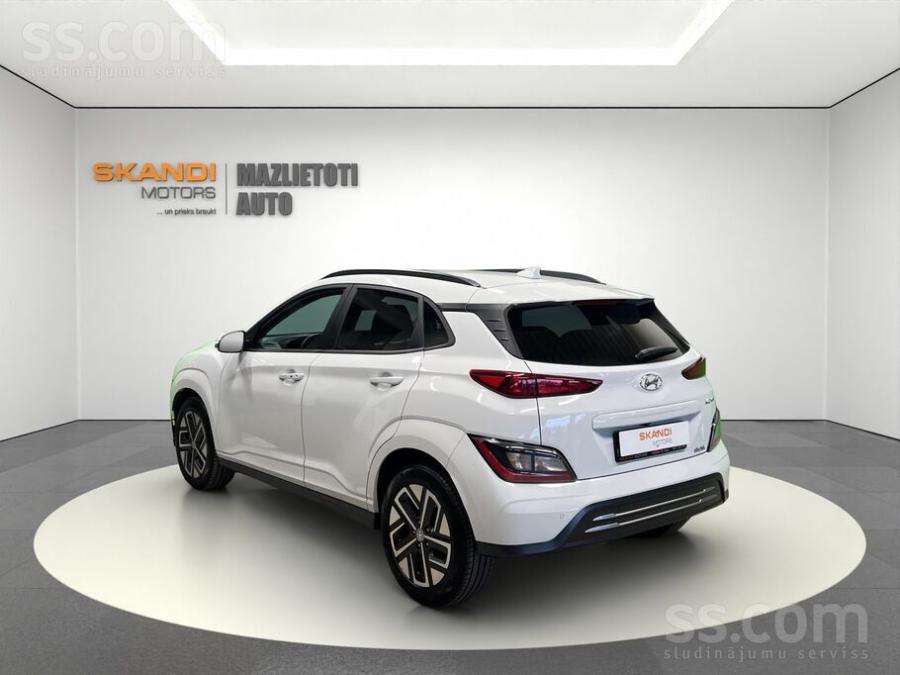 Balts Hyundai Kona 2022 Rīga, ar dzinēja tilpumu 1.60 L un nobraukumu 22 tūkst. km par 21990 €, foto 5 vietnē AUTOMOTO.COM.LV