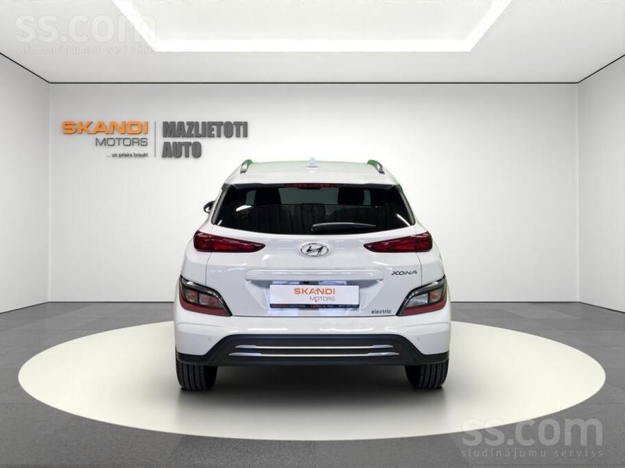 Balts Hyundai Kona 2022 Rīga, ar dzinēja tilpumu 1.60 L un nobraukumu 22 tūkst. km par 21990 €, foto 6 vietnē AUTOMOTO.COM.LV