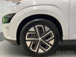 Balts Hyundai Kona 2022 Rīga, ar dzinēja tilpumu 1.60 L un nobraukumu 22 tūkst. km par 21990 €, foto 10 vietnē AUTOMOTO.COM.LV