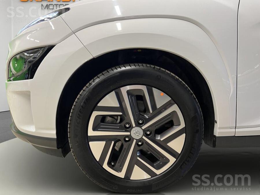 Balts Hyundai Kona 2022 Rīga, ar dzinēja tilpumu 1.60 L un nobraukumu 22 tūkst. km par 21990 €, foto 10 vietnē AUTOMOTO.COM.LV