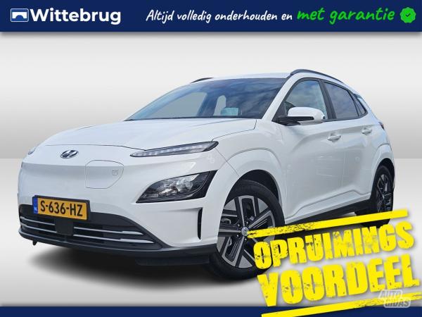 White Hyundai Kona 2023 in Kaunas, with an engine capacity of 0.00 L and mileage of 26 thousand km for 22915 €, photo 1 on AUTOMOTO.COM.LV
