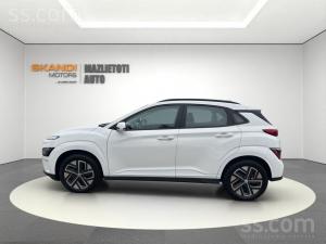 Balts Hyundai Kona 2023 Rīga, ar dzinēja tilpumu 0.00 L un nobraukumu 22 tūkst. km par 19490 €, foto 4 vietnē AUTOMOTO.COM.LV