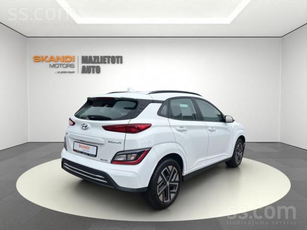 Balts Hyundai Kona 2023 Rīga, ar dzinēja tilpumu 0.00 L un nobraukumu 22 tūkst. km par 19490 €, foto 6 vietnē AUTOMOTO.COM.LV