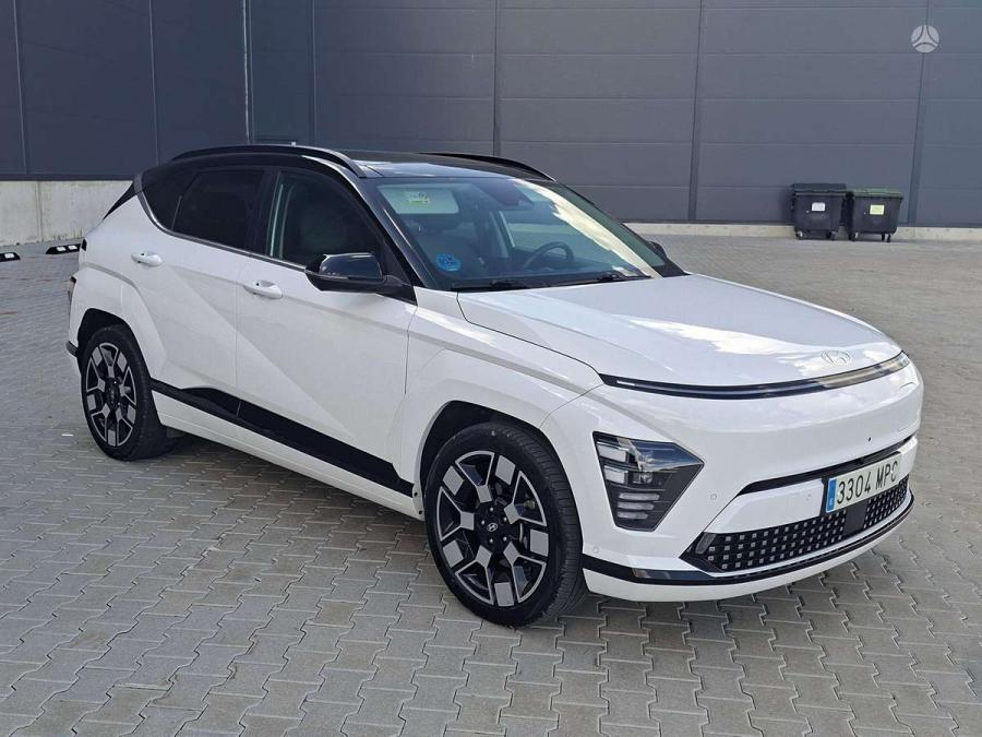 Balts Hyundai Kona 2024 Šauļi, ar dzinēja tilpumu 0.00 L un nobraukumu 152 tūkst. km par 24755 €, foto 1 vietnē AUTOMOTO.COM.LV