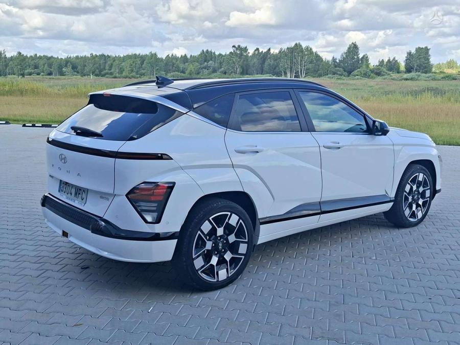 Balts Hyundai Kona 2024 Šauļi, ar dzinēja tilpumu 0.00 L un nobraukumu 152 tūkst. km par 24755 €, foto 7 vietnē AUTOMOTO.COM.LV