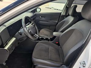 Balts Hyundai Kona 2024 Šauļi, ar dzinēja tilpumu 0.00 L un nobraukumu 152 tūkst. km par 24755 €, foto 18 vietnē AUTOMOTO.COM.LV