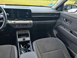 Balts Hyundai Kona 2024 Šauļi, ar dzinēja tilpumu 0.00 L un nobraukumu 152 tūkst. km par 24755 €, foto 25 vietnē AUTOMOTO.COM.LV