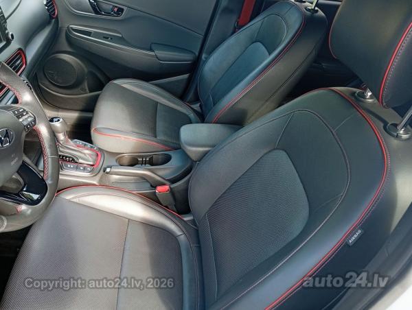 Balts Hyundai Kona 2018 Tallina, ar dzinēja tilpumu 1.60 L un nobraukumu 113 tūkst. km par 13500 €, foto 7 vietnē AUTOMOTO.COM.LV