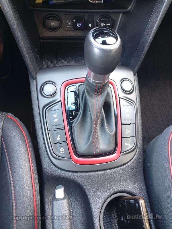 Balts Hyundai Kona 2018 Tallina, ar dzinēja tilpumu 1.60 L un nobraukumu 113 tūkst. km par 13500 €, foto 8 vietnē AUTOMOTO.COM.LV