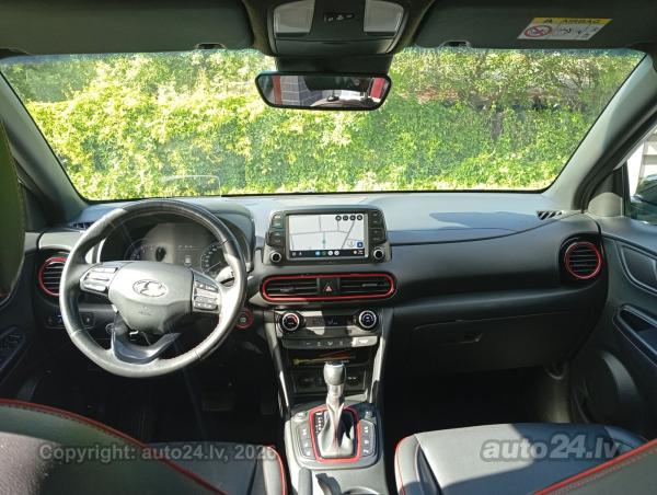Balts Hyundai Kona 2018 Tallina, ar dzinēja tilpumu 1.60 L un nobraukumu 113 tūkst. km par 13500 €, foto 9 vietnē AUTOMOTO.COM.LV