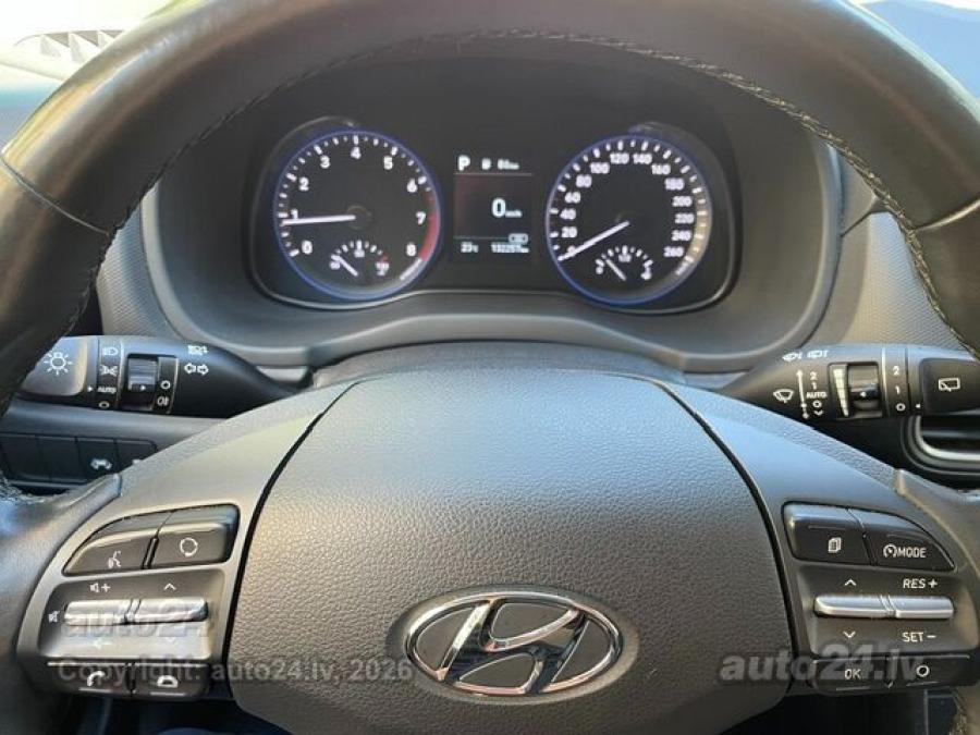 Balts Hyundai Kona 2018 Tallina, ar dzinēja tilpumu 1.60 L un nobraukumu 132 tūkst. km par 10990 €, foto 13 vietnē AUTOMOTO.COM.LV