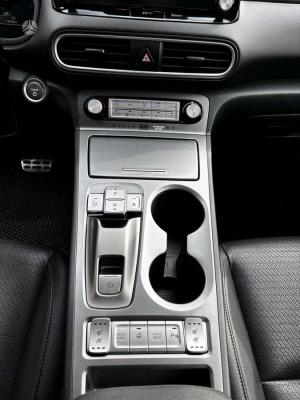 Balts Hyundai Kona 2019 Klaipėda, ar dzinēja tilpumu 0.00 L un nobraukumu 116 tūkst. km par 15950 €, foto 11 vietnē AUTOMOTO.COM.LV