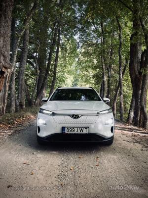 White Hyundai Kona 2019 in Tartu, with an engine capacity of 0.00 L and mileage of 234 thousand km for 15900 €, photo  on AUTOMOTO.COM.LV