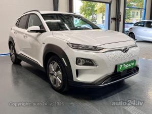 White Hyundai Kona 2020 in Tallinn, with an engine capacity of 0.00 L and mileage of 117 thousand km for 17900 €, photo 2 on AUTOMOTO.COM.LV