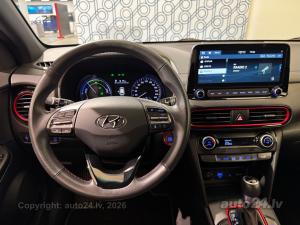 Balts Hyundai Kona 2020 Tallina, ar dzinēja tilpumu 1.60 L un nobraukumu 50 tūkst. km par 16500 €, foto 25 vietnē AUTOMOTO.COM.LV