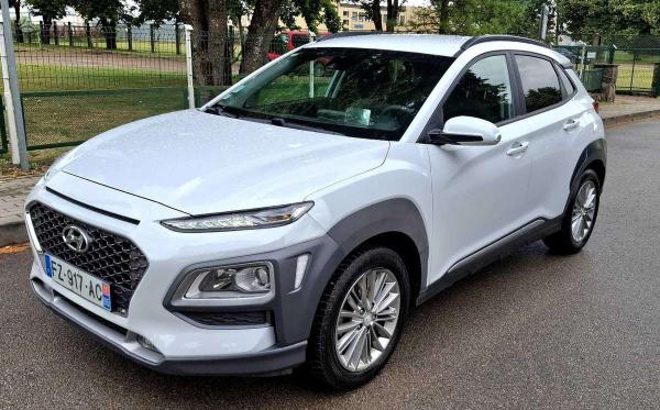 White Hyundai Kona 2021 in Taurage, with an engine capacity of 1.60 L and mileage of 192 thousand km for 10200 €, photo 1 on AUTOMOTO.COM.LV