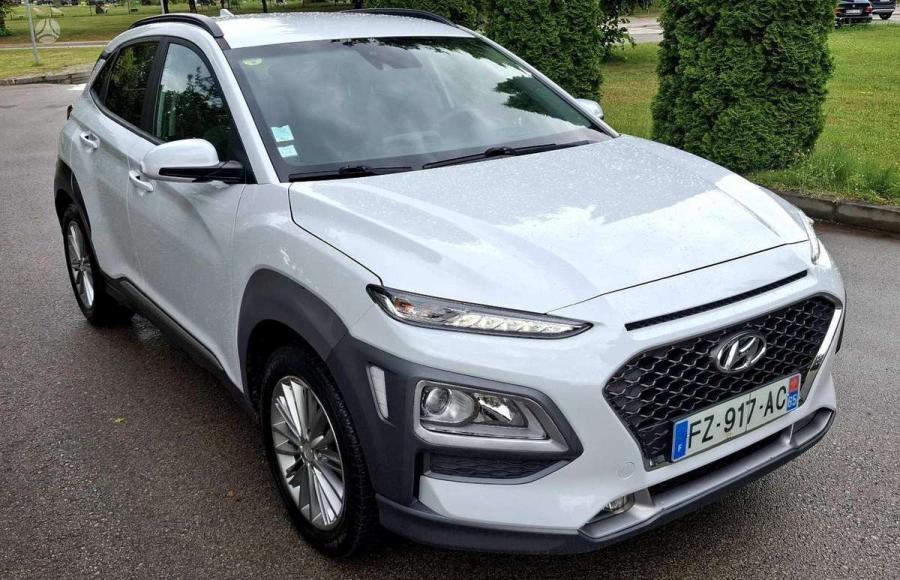 White Hyundai Kona 2021 in Taurage, with an engine capacity of 1.60 L and mileage of 192 thousand km for 10200 €, photo 3 on AUTOMOTO.COM.LV