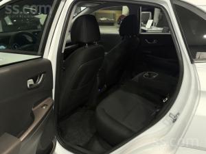 Balts Hyundai Kona 2021 Rīga, ar dzinēja tilpumu 0.00 L un nobraukumu 65 tūkst. km par 19800 €, foto 4 vietnē AUTOMOTO.COM.LV