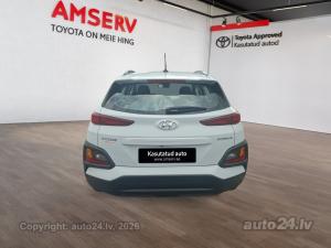 White Hyundai Kona 2021 in Viljandi, with an engine capacity of 1.60 L and mileage of 69 thousand km for 13900 €, photo 5 on AUTOMOTO.COM.LV