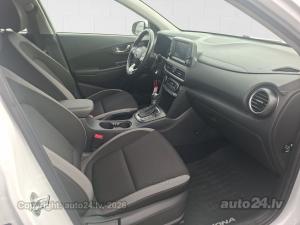 White Hyundai Kona 2021 in Viljandi, with an engine capacity of 1.60 L and mileage of 69 thousand km for 13900 €, photo 7 on AUTOMOTO.COM.LV