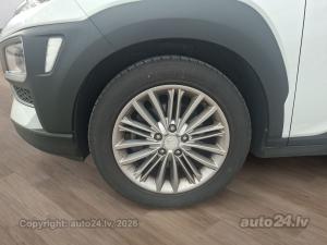 White Hyundai Kona 2021 in Viljandi, with an engine capacity of 1.60 L and mileage of 69 thousand km for 13900 €, photo 15 on AUTOMOTO.COM.LV
