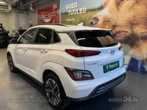 White Hyundai Kona 2022 in Tallinn, with an engine capacity of 0.00 L and mileage of 30 thousand km for 24900 €, photo 3 on AUTOMOTO.COM.LV