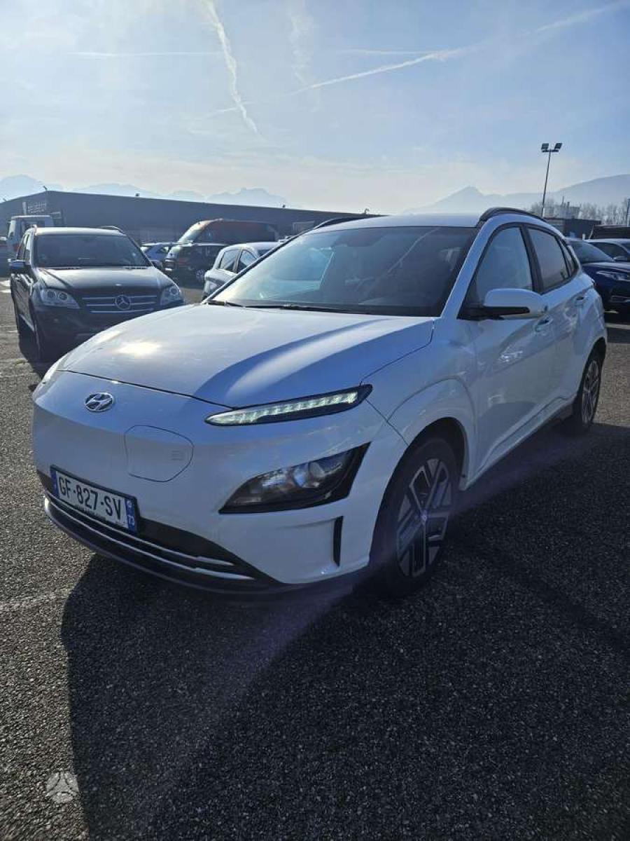 Balts Hyundai Kona 2022 Tauragė, ar dzinēja tilpumu 0.00 L un nobraukumu 114 tūkst. km par 15200 €, foto 1 vietnē AUTOMOTO.COM.LV