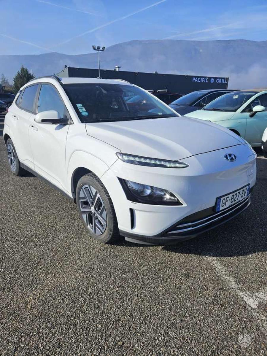 Balts Hyundai Kona 2022 Tauragė, ar dzinēja tilpumu 0.00 L un nobraukumu 114 tūkst. km par 15200 €, foto 3 vietnē AUTOMOTO.COM.LV