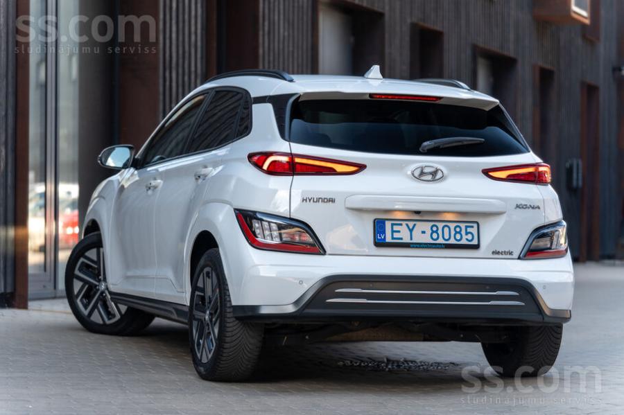 Balts Hyundai Kona 2022 Rīga, ar dzinēja tilpumu 0.00 L un nobraukumu 108 tūkst. km par 19990 €, foto 5 vietnē AUTOMOTO.COM.LV