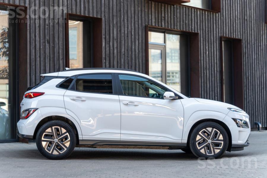 Balts Hyundai Kona 2022 Rīga, ar dzinēja tilpumu 0.00 L un nobraukumu 108 tūkst. km par 19990 €, foto 7 vietnē AUTOMOTO.COM.LV