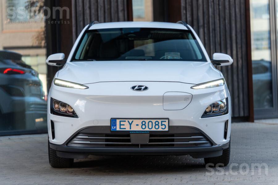 Balts Hyundai Kona 2022 Rīga, ar dzinēja tilpumu 0.00 L un nobraukumu 108 tūkst. km par 19990 €, foto 8 vietnē AUTOMOTO.COM.LV