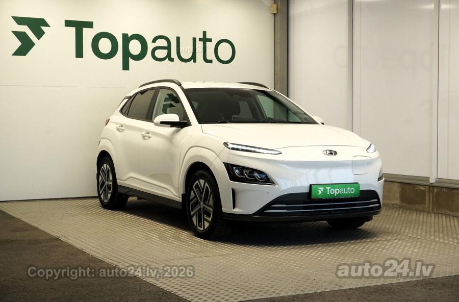 White Hyundai Kona 2023 in Tallinn, with an engine capacity of 0.00 L and mileage of 39 thousand km for 21500 €, photo 1 on AUTOMOTO.COM.LV