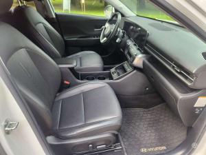 Balts Hyundai Kona 2024 Tauragė, ar dzinēja tilpumu 1.60 L un nobraukumu 148 tūkst. km par 18600 €, foto 12 vietnē AUTOMOTO.COM.LV