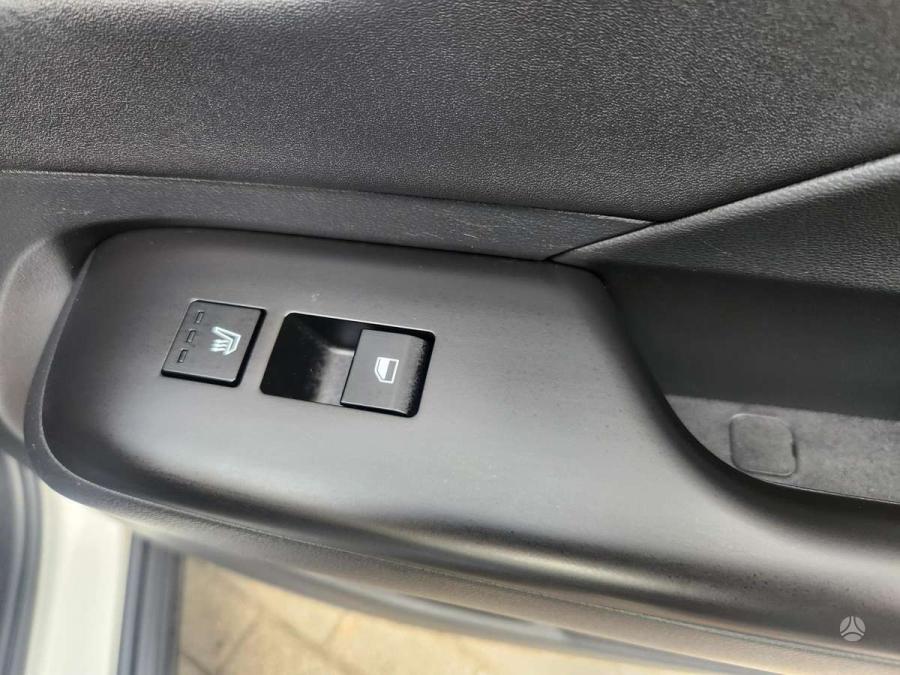 Balts Hyundai Kona 2024 Tauragė, ar dzinēja tilpumu 1.60 L un nobraukumu 148 tūkst. km par 18600 €, foto 15 vietnē AUTOMOTO.COM.LV