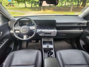 Balts Hyundai Kona 2024 Tauragė, ar dzinēja tilpumu 1.60 L un nobraukumu 148 tūkst. km par 18600 €, foto 31 vietnē AUTOMOTO.COM.LV