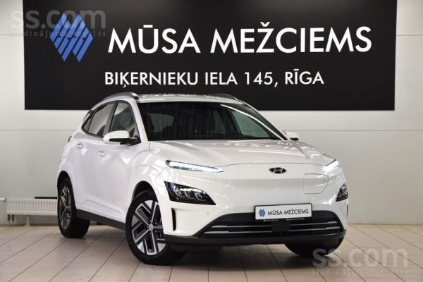 Белый Хендай Кона 2024 в Рига, объемом двигателя 1.60 л и пробегом 7 тыс. км за 24990 €, фото 4 на AUTOMOTO.COM.LV