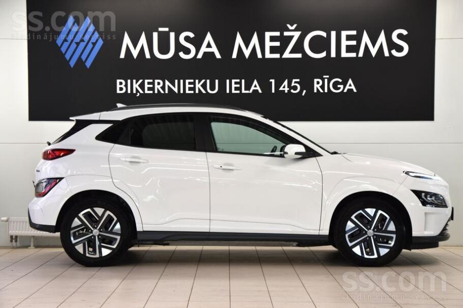 Balts Hyundai Kona 2024 Rīga, ar dzinēja tilpumu 1.60 L un nobraukumu 7 tūkst. km par 24990 €, foto 5 vietnē AUTOMOTO.COM.LV