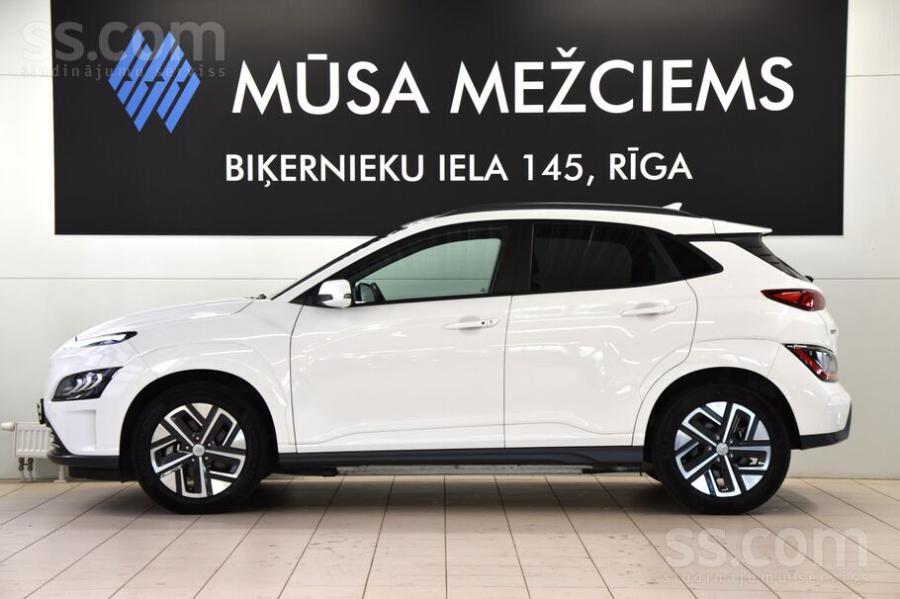 Balts Hyundai Kona 2024 Rīga, ar dzinēja tilpumu 1.60 L un nobraukumu 7 tūkst. km par 24990 €, foto 6 vietnē AUTOMOTO.COM.LV