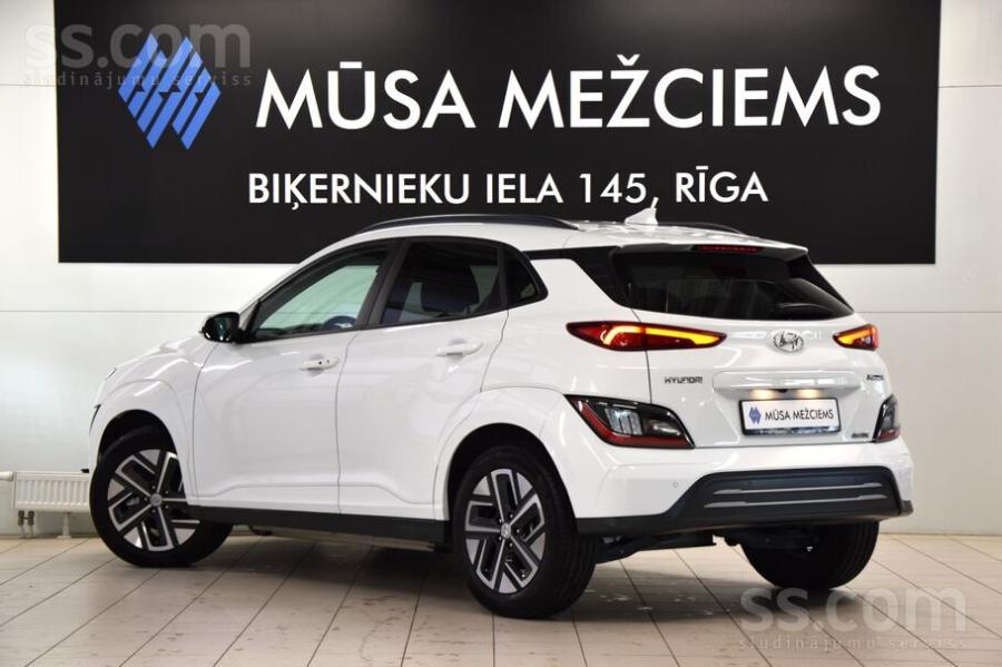Balts Hyundai Kona 2024 Rīga, ar dzinēja tilpumu 1.60 L un nobraukumu 7 tūkst. km par 24990 €, foto 9 vietnē AUTOMOTO.COM.LV