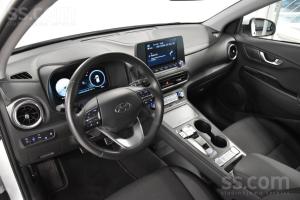 Balts Hyundai Kona 2024 Rīga, ar dzinēja tilpumu 1.60 L un nobraukumu 7 tūkst. km par 24990 €, foto 13 vietnē AUTOMOTO.COM.LV