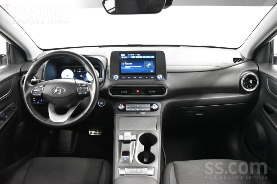 Balts Hyundai Kona 2024 Rīga, ar dzinēja tilpumu 1.60 L un nobraukumu 7 tūkst. km par 24990 €, foto 14 vietnē AUTOMOTO.COM.LV