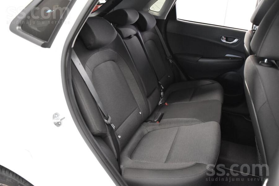 Balts Hyundai Kona 2024 Rīga, ar dzinēja tilpumu 1.60 L un nobraukumu 7 tūkst. km par 24990 €, foto 17 vietnē AUTOMOTO.COM.LV