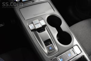 Balts Hyundai Kona 2024 Rīga, ar dzinēja tilpumu 1.60 L un nobraukumu 7 tūkst. km par 24990 €, foto 18 vietnē AUTOMOTO.COM.LV