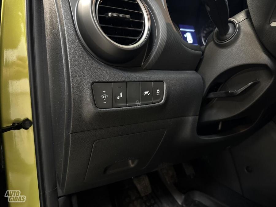 Yellow Hyundai Kona 2018 in Vilnius, with an engine capacity of 1.00 L and mileage of 40 thousand km for 12000 €, photo 16 on AUTOMOTO.COM.LV