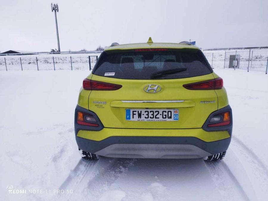 Yellow Hyundai Kona 2021 in Klaipeda, with an engine capacity of 1.60 L and mileage of 72 thousand km for 10900 €, photo 14 on AUTOMOTO.COM.LV
