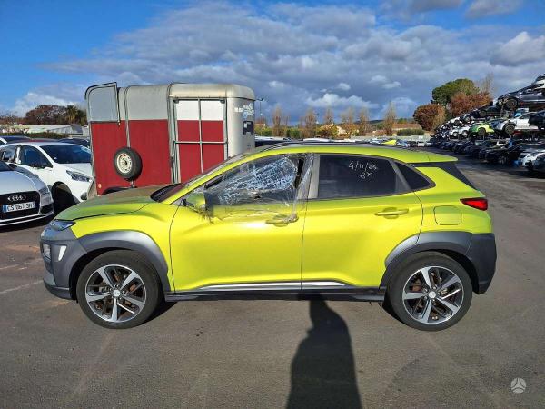 Dzeltens Hyundai Kona 2018 Panevēža, ar dzinēja tilpumu 1.00 L un nobraukumu 9 tūkst. km par 9500 €, foto 4 vietnē AUTOMOTO.COM.LV
