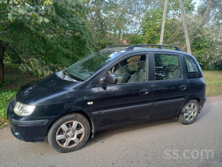 Black Hyundai Matrix 2007 in Daugavpils, with an engine capacity of 1.80 L and mileage of 195 thousand km for 950 €, photo 3 on AUTOMOTO.COM.LV